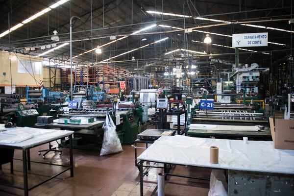 Etiqueta - Durman y Esquivel - El Financiero