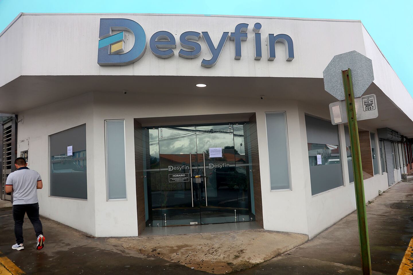 Cierran todas las sucursales de Desyfin | El Financiero