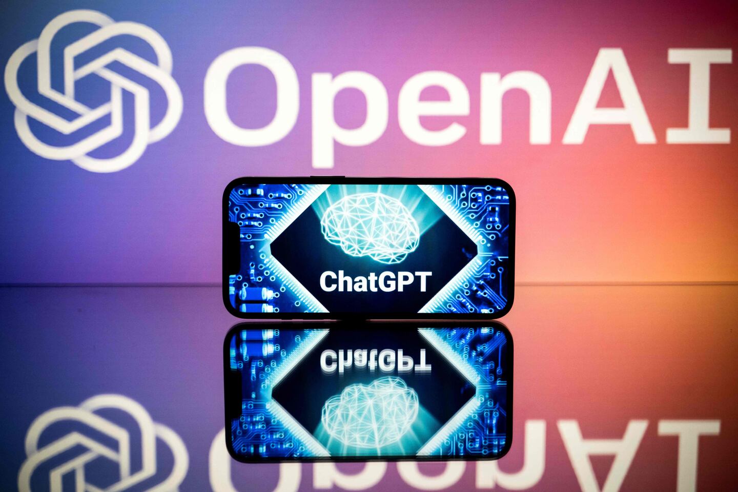 Va por todo: OpenAI, la dueña de ChatGPT, está diseñando su propio chip ...